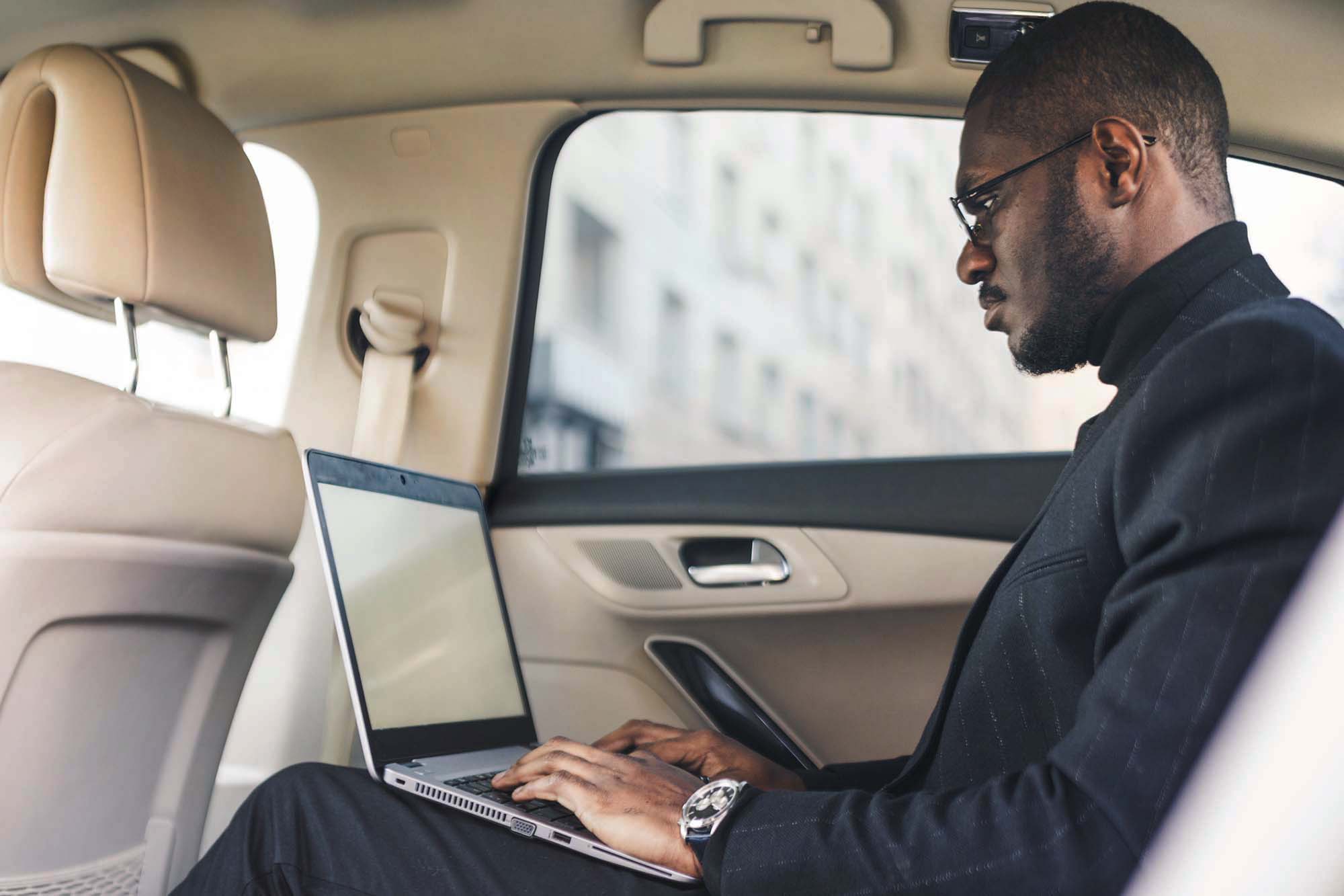 Airport Transfers & Taxi Hire In Warwickshire | Clarkes Of Shipston